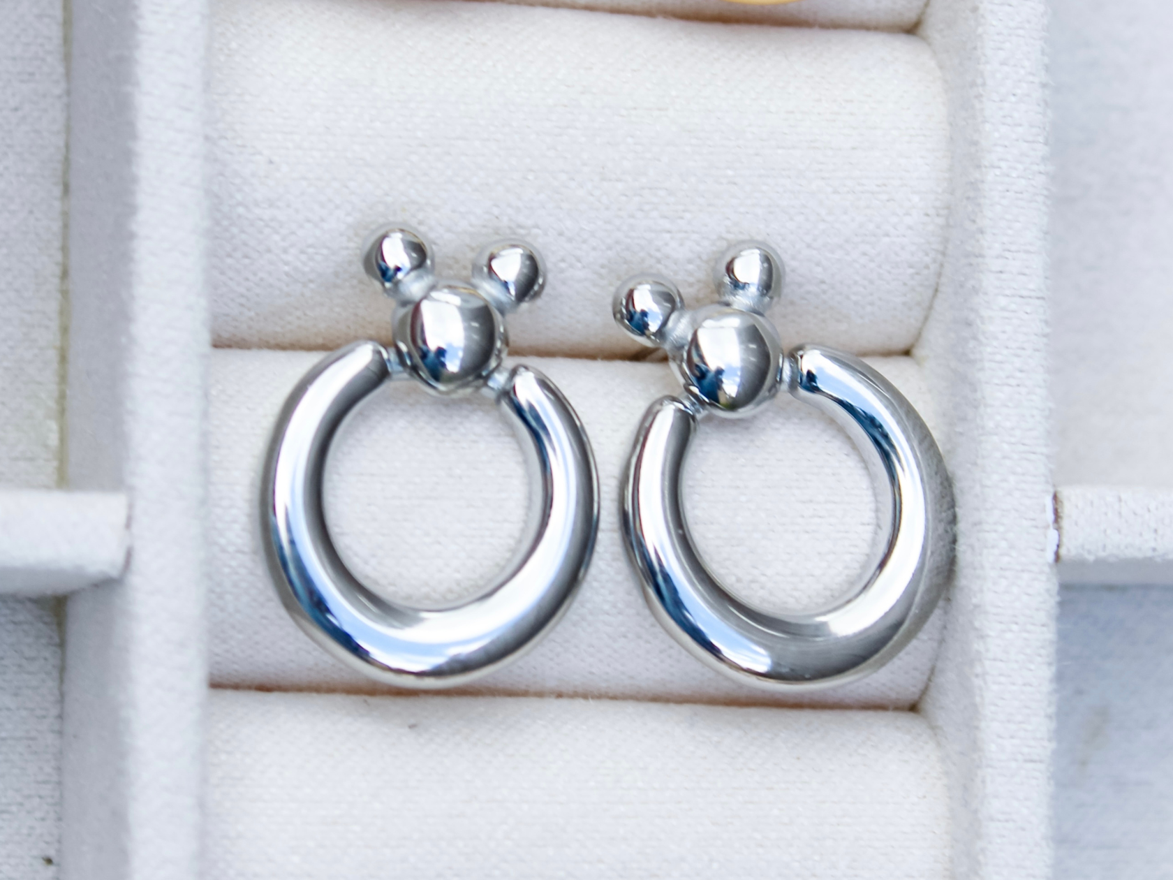 Mini Leader of the Club Earrings – Spinning Carousel Co.